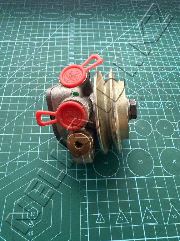 Топливный насос 02112671/02113798 DEUTZ купить